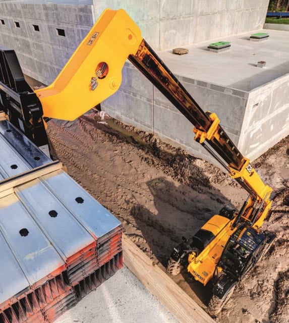 JCB 510-56 - 56 foot Telescopic Reach Forklift | Lyle Rents
