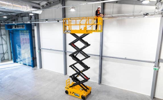 JCB 32 Foot Scissor Lift